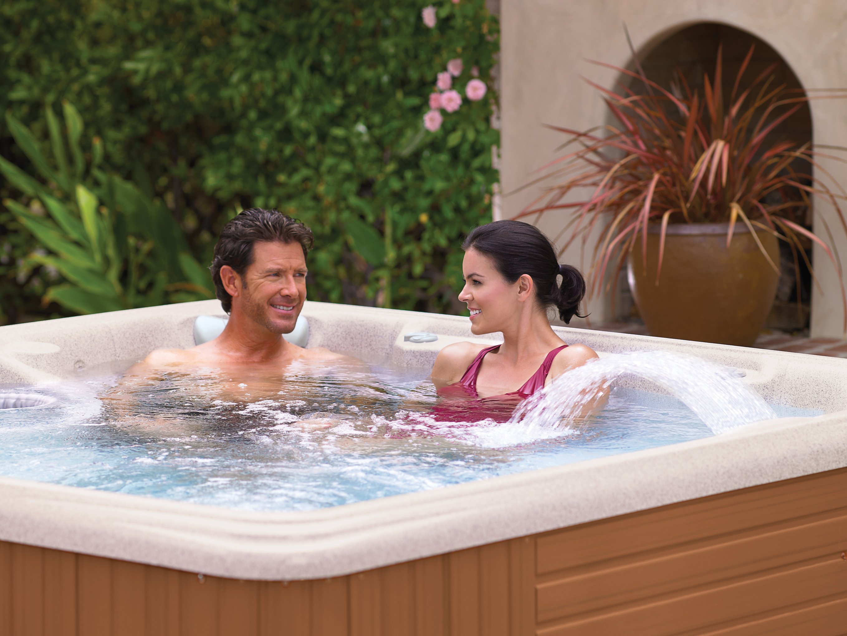 Product Spotlight - Vacanza Series Vanto Hot Tub